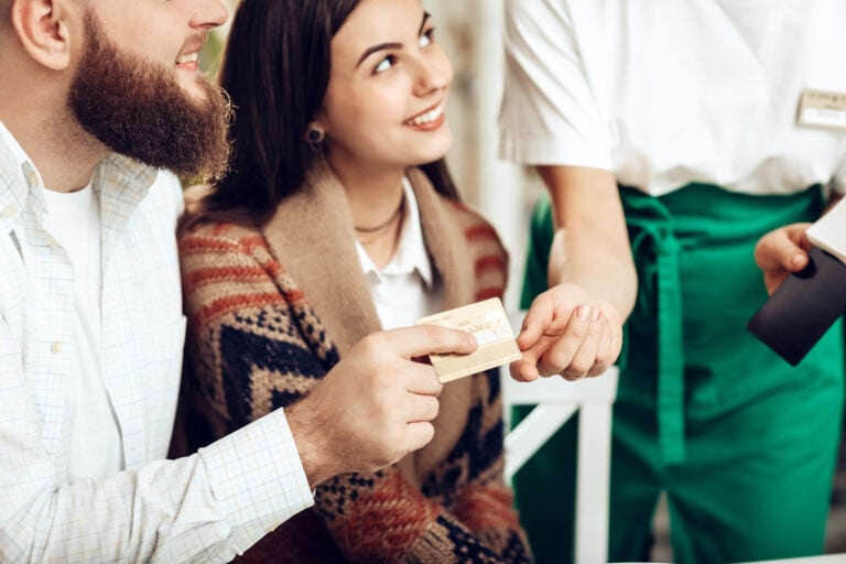 26 Places Where Tipping Isn’t Always Necessary - Cha Ching Queen
