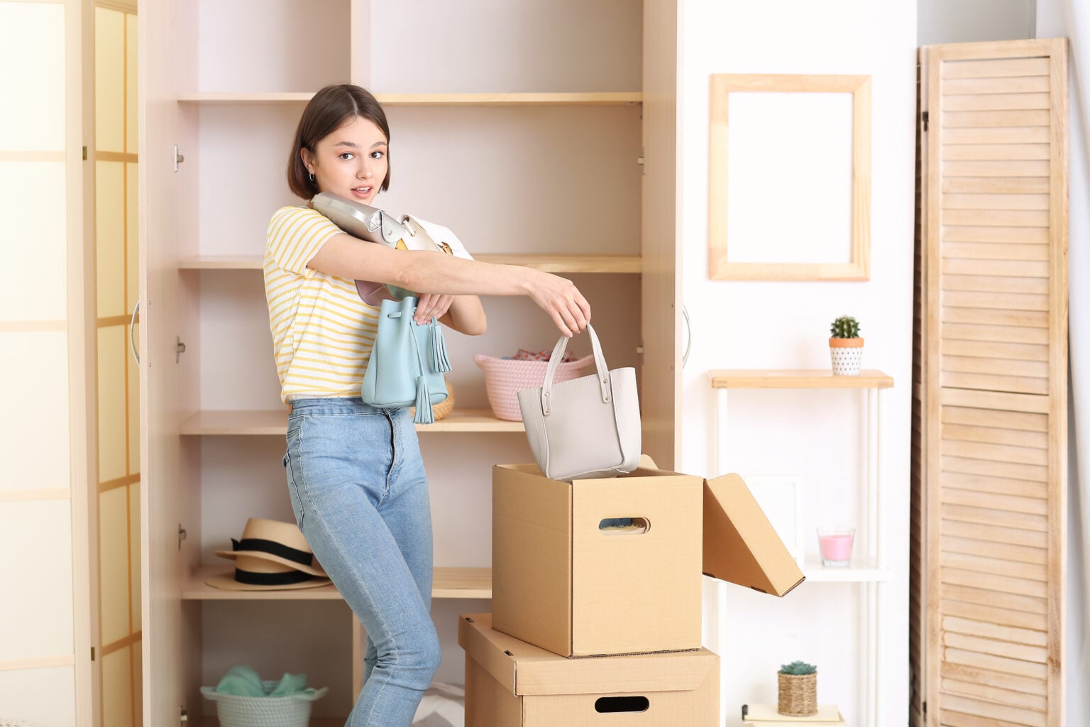 21 Benefits of Owning Less Stuff in a Consumer World - Cha Ching Queen