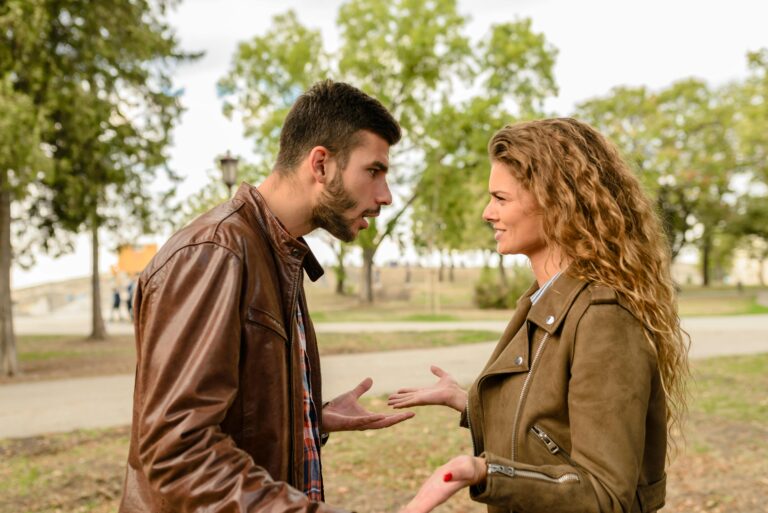 24 Habits That May Make People Appear Low-Class (Without Even Knowing ...
