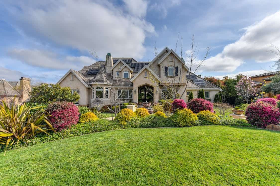 20 Things the Middle Class Enjoys, That the Poor Can’t Afford - Cha ...