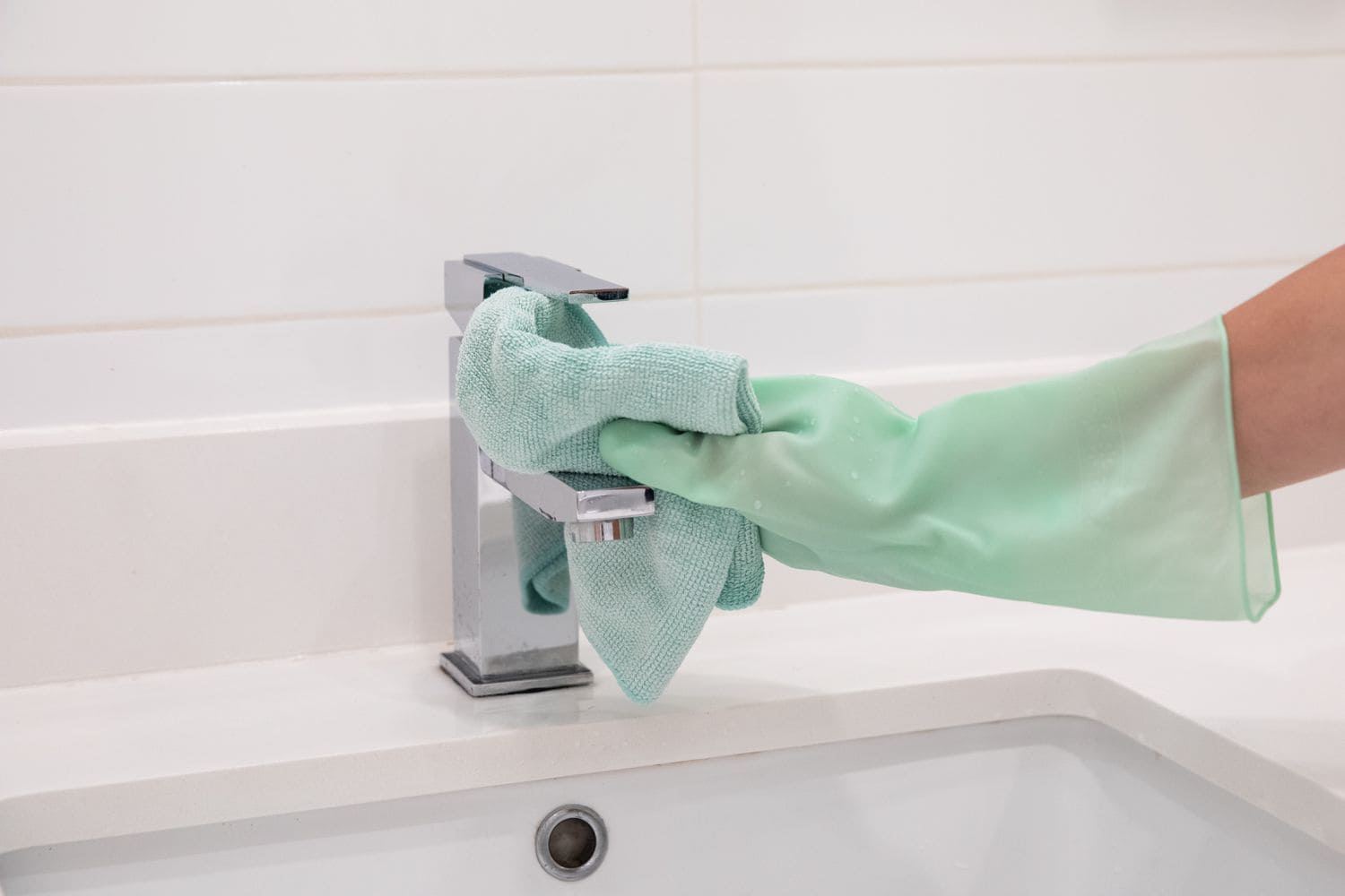 Shaving Cream’s Secret Life: 22 Hacks That Will Change How You Clean ...