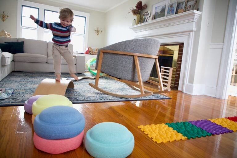 25 Creative Indoor Activities Your Family Will Enjoy Every Time - Cha ...