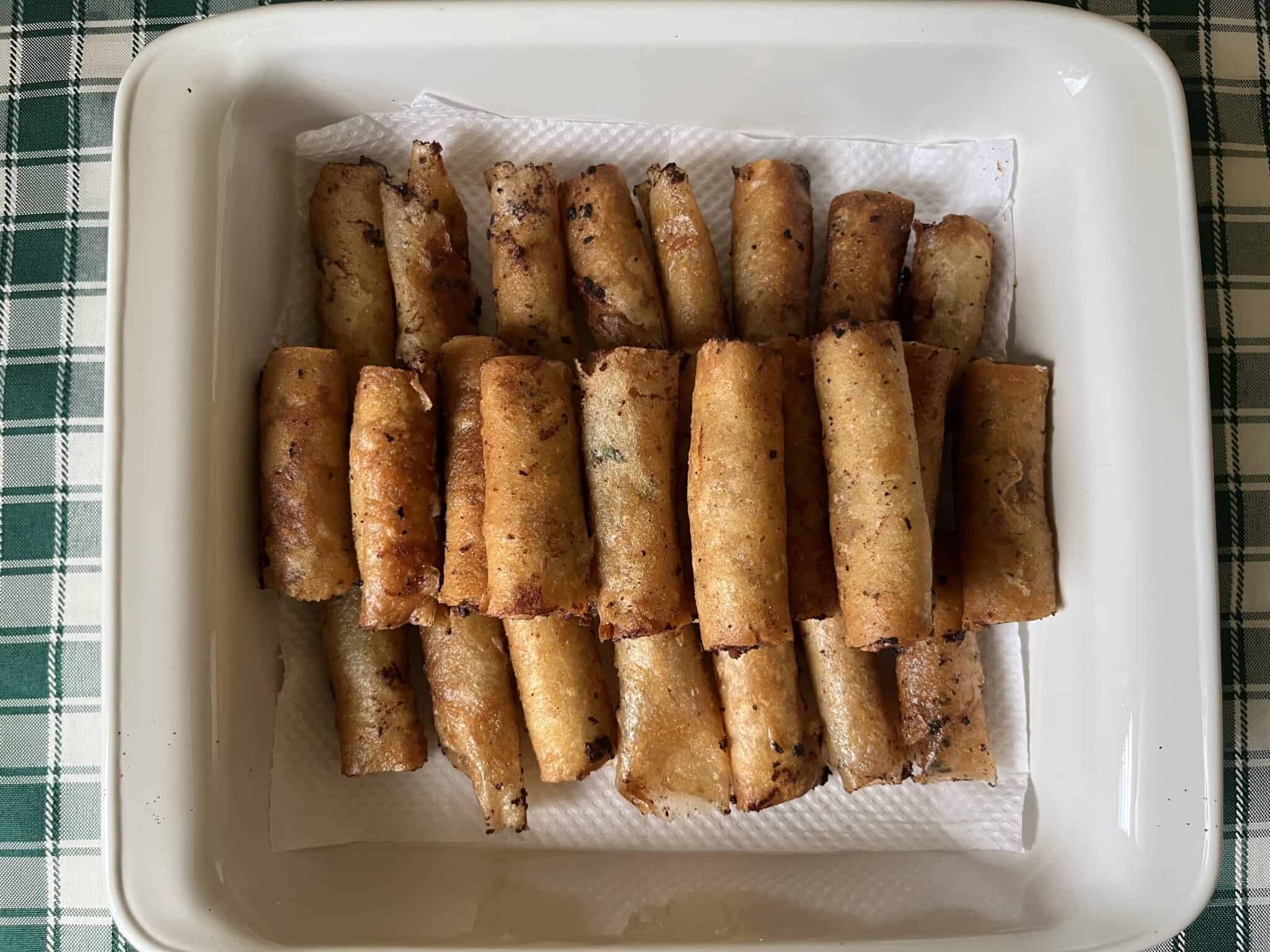 Lumpia Recipe: How to Make (Filipino Style) Fried Spring Rolls - Cha ...